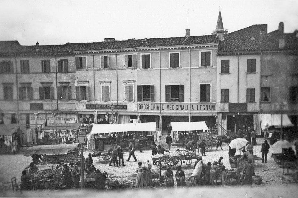 Rimini. La città in 100 scatti: dagli inizi alla fine del '900